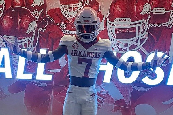 Get to know: DB commitment RJ Johnson | Whole Hog Sports
