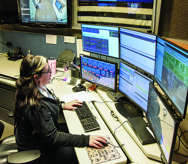 911 operator: civilian ‘molded into a responder’