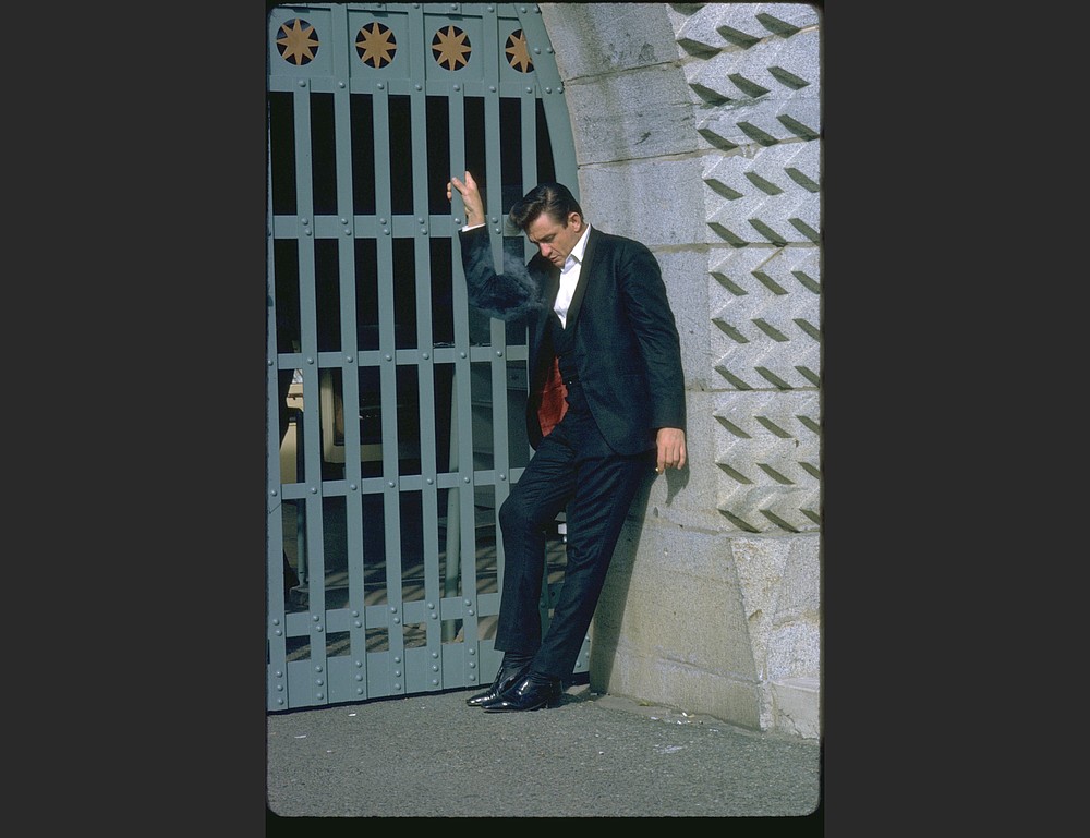 Candid Cash: Photo exhibit retraces Folsom Prison concert of Johnny ...