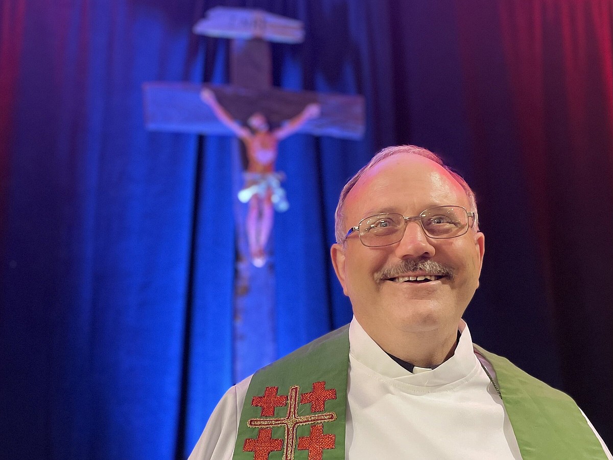 Catholics embracing charismatic renewal | Northwest Arkansas Democrat ...