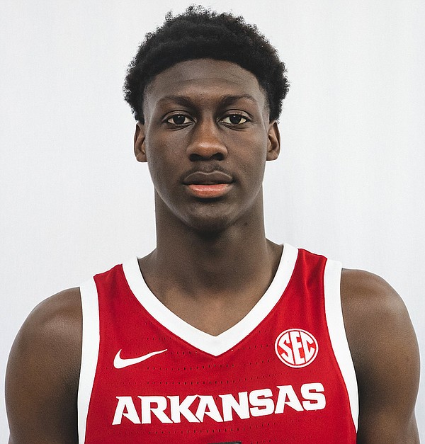 Dunning gaining trust during Razorback basketball tour
