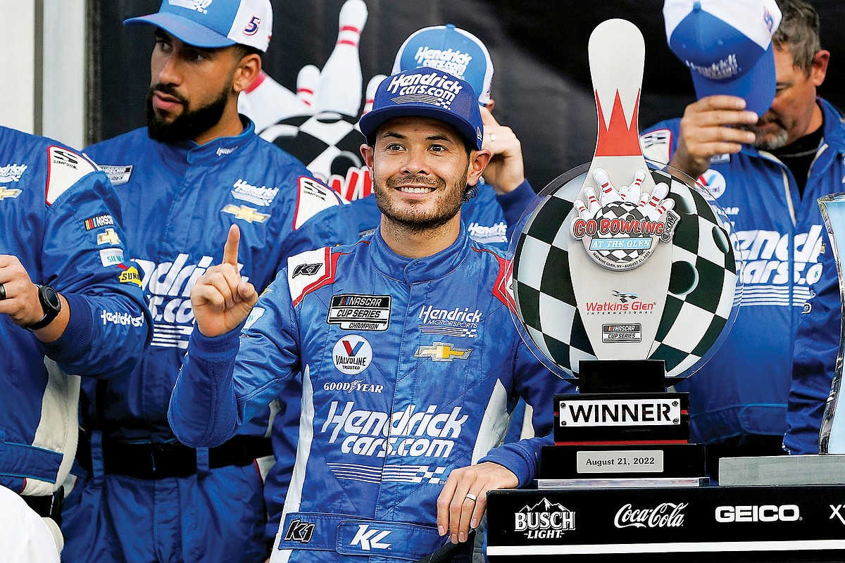Elliott angry with teammate Larson as playoffs loom | Jefferson City ...