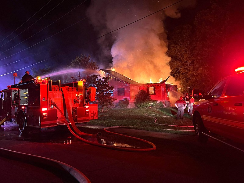 Bystander saved woman from house blaze in Heber Springs, fire chief ...