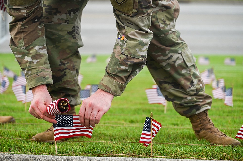 UTC ROTC flag placing for 9/11 anniversary | Chattanooga Times Free Press