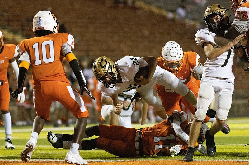PREP FOOTBALL: Clinton runs past Little Rock Hall | Northwest Arkansas ...