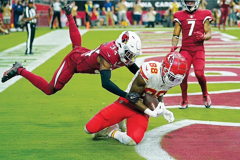 Mahomes throws 5 TDs as Chiefs hammer Cardinals 44-21 | Fulton Sun