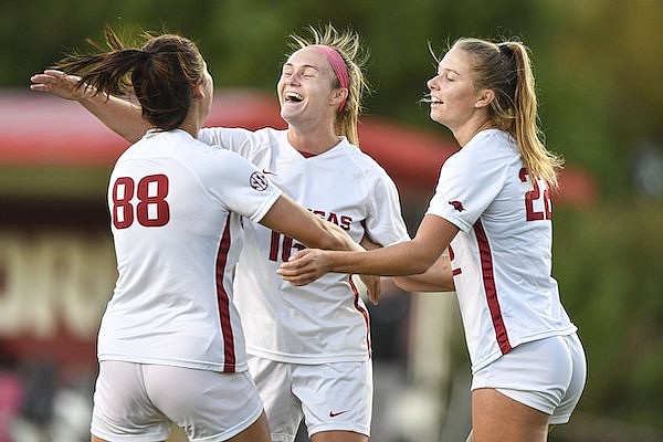Arkansas soccer wins third straight SEC match | Whole Hog Sports