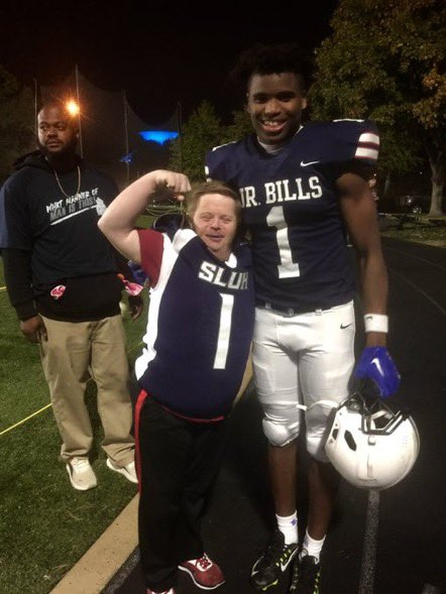 Razorbacks’ super fan targets pair of prospects | The Arkansas Democrat ...