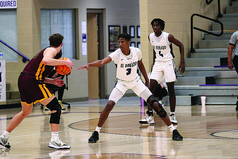 El Dorado's McHenry looks to move closer to the basket | El Dorado News