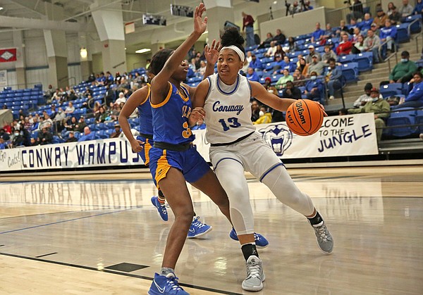 PREP BASKETBALL: Conway, North Little Rock girls pull out huge wins ...