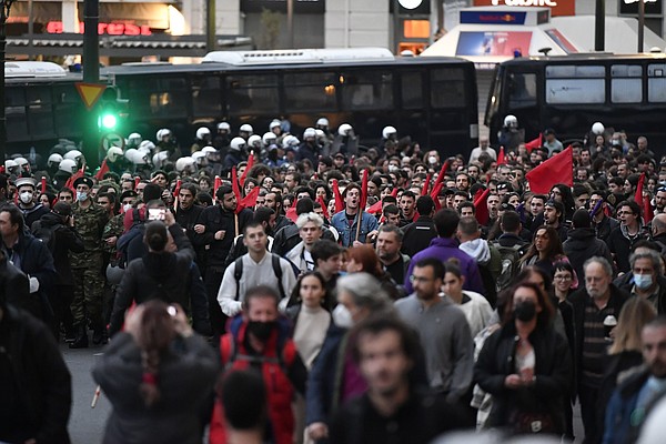 Greece: Thousands march on anniversary of student uprising ...