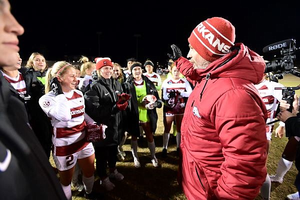 Razorbacks aiming for second consecutive Elite Eight appearance | Whole ...