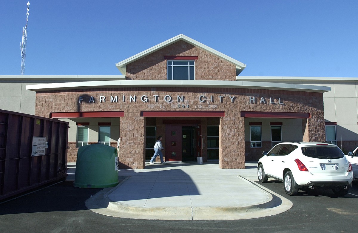 Farmington reduces City Hall hours by 30 minutes | The Arkansas ...