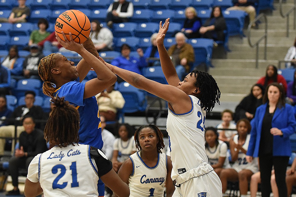 PREP BASKETBALL: Conway’s girls battle past NLR | Northwest Arkansas ...