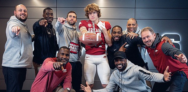 Highly touted WR transfer TeSlaa pledges to Arkansas | The Arkansas ...