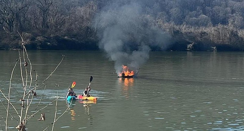 Baylor School teachers rescue boater from burning vessel on Tennessee ...