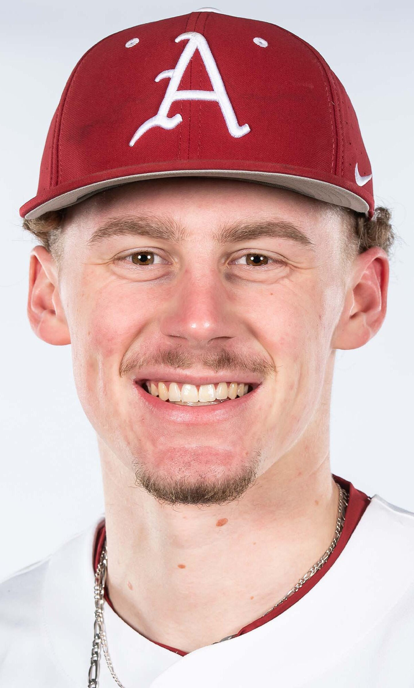 Arkansas pitching impresses early on