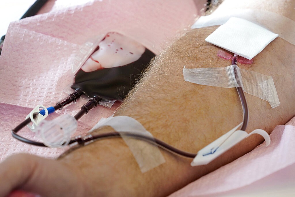 FDA moves to ease rules for blood donations from gay men | Northwest ...
