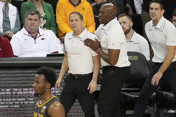 Razorback Report: Musselman's 'T' counts this time | Whole Hog Sports