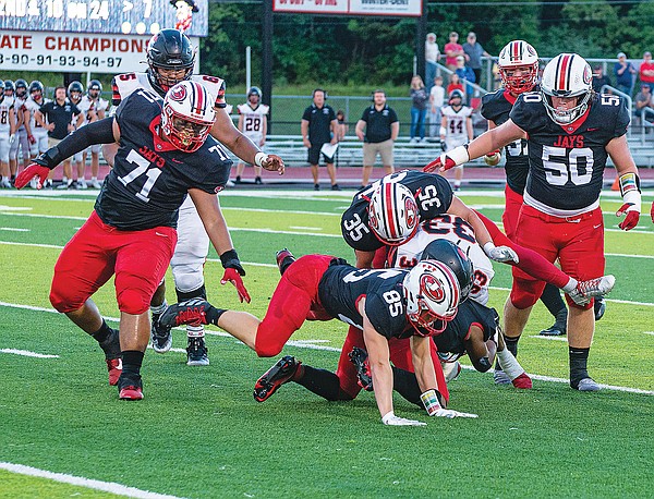 Lincoln football signs 14 players | Jefferson City News Tribune