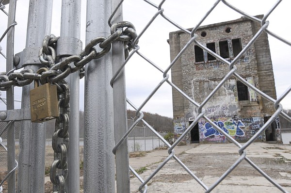 Historic Monte Ne tower to be torn down; Rogers museum plans to ...