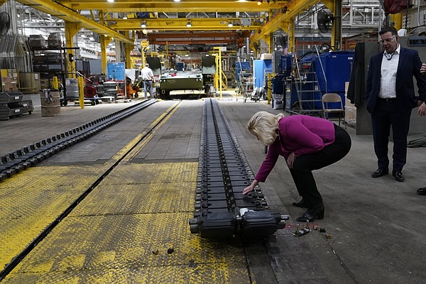 Ohio battle tank plant seen crucial | The Arkansas Democrat-Gazette ...