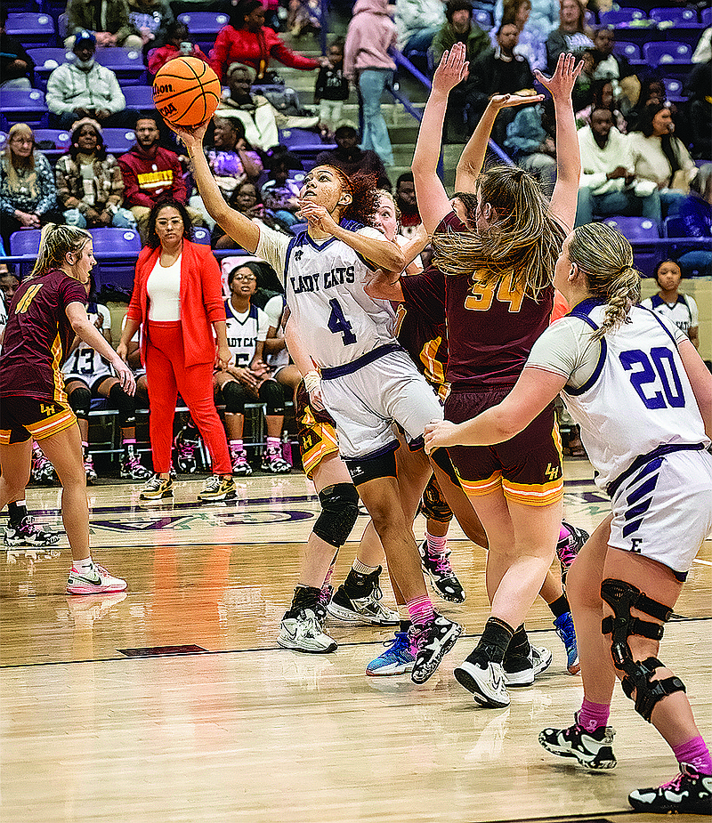 Lady Wildcats win, Wildcats fall to Lake Hamilton | El Dorado News