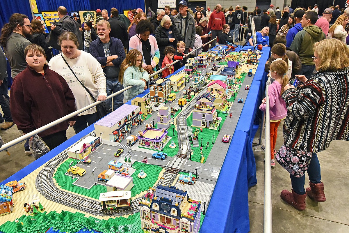 Lego artists out to block the world at Little Rock event | Northwest ...