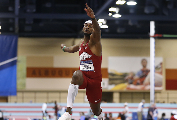 WholeHogSports - UA men, women start strong at NCAA meet