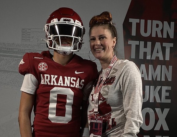 Defender's family hopes choice is Arkansas | Whole Hog Sports