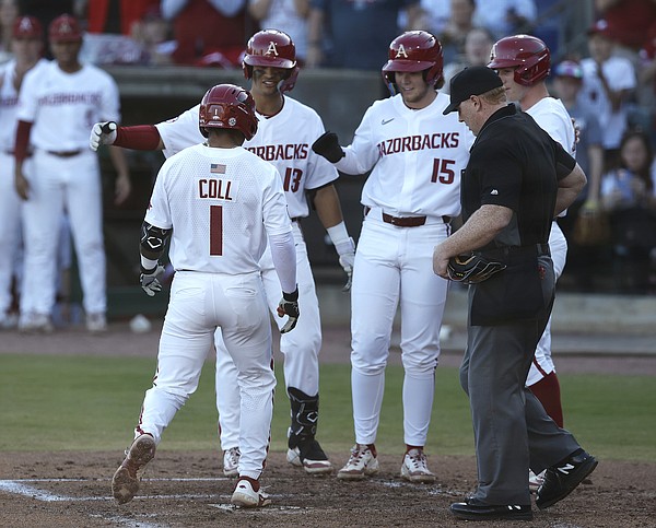Razorbacks sweep Texas A&M, lose Carter to UCL injury | Whole Hog Sports