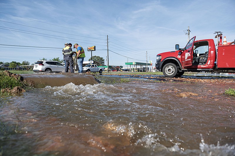 Water line break hits New Hope, Second street in Rogers | The Arkansas ...