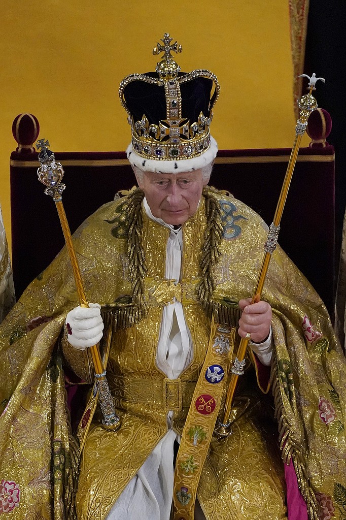 Charles III crowned with regal pomp | Northwest Arkansas Democrat-Gazette