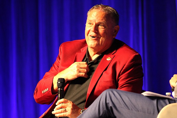 Pittman talks Hogs’ challenges, strengths during El Dorado visit