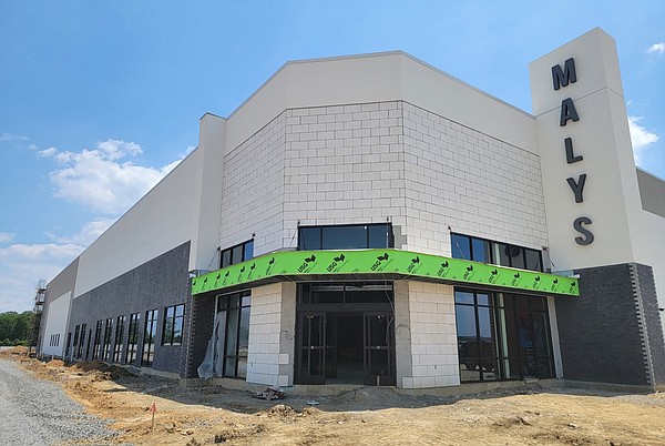 Malys Entertainment Center rising in Conway | The Arkansas Democrat ...