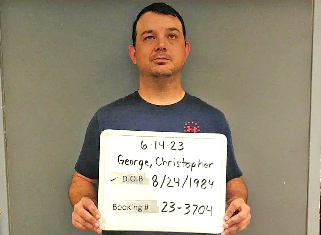 Fort Smith officer charged with disorderly conduct, terroristic ...