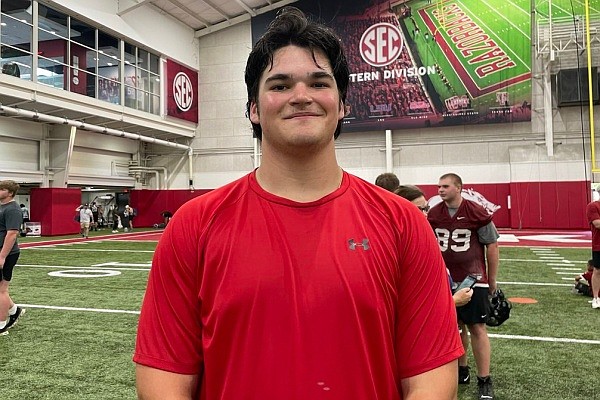 Georgia prep O-lineman stood out at Arkansas | Whole Hog Sports