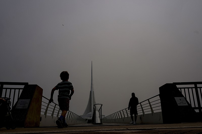 Smoke and haze from Canadian wildfires leave Detroit with some of the ...