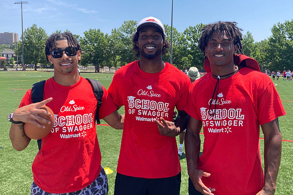 Hogs teach kids importance of school at camp | The Arkansas Democrat ...