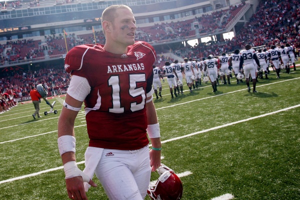 WholeHogSports - Many friends, family gather to celebrate Mallett’s life