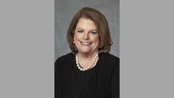 Barbara Webb leads fundraising in Arkansas chief justice contest ...