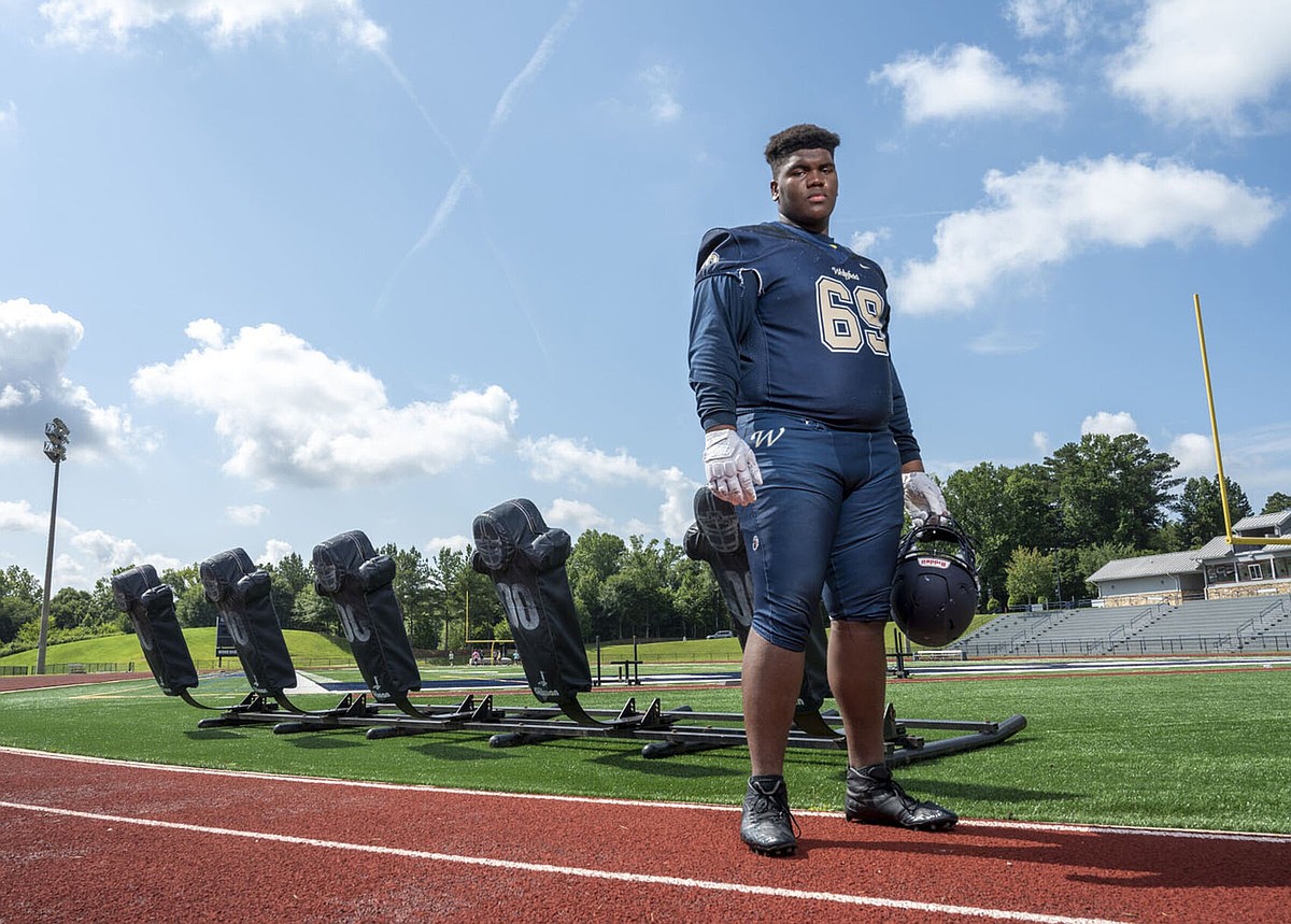 Geffrard brings size, personality to Razorbacks as freshman defender ...