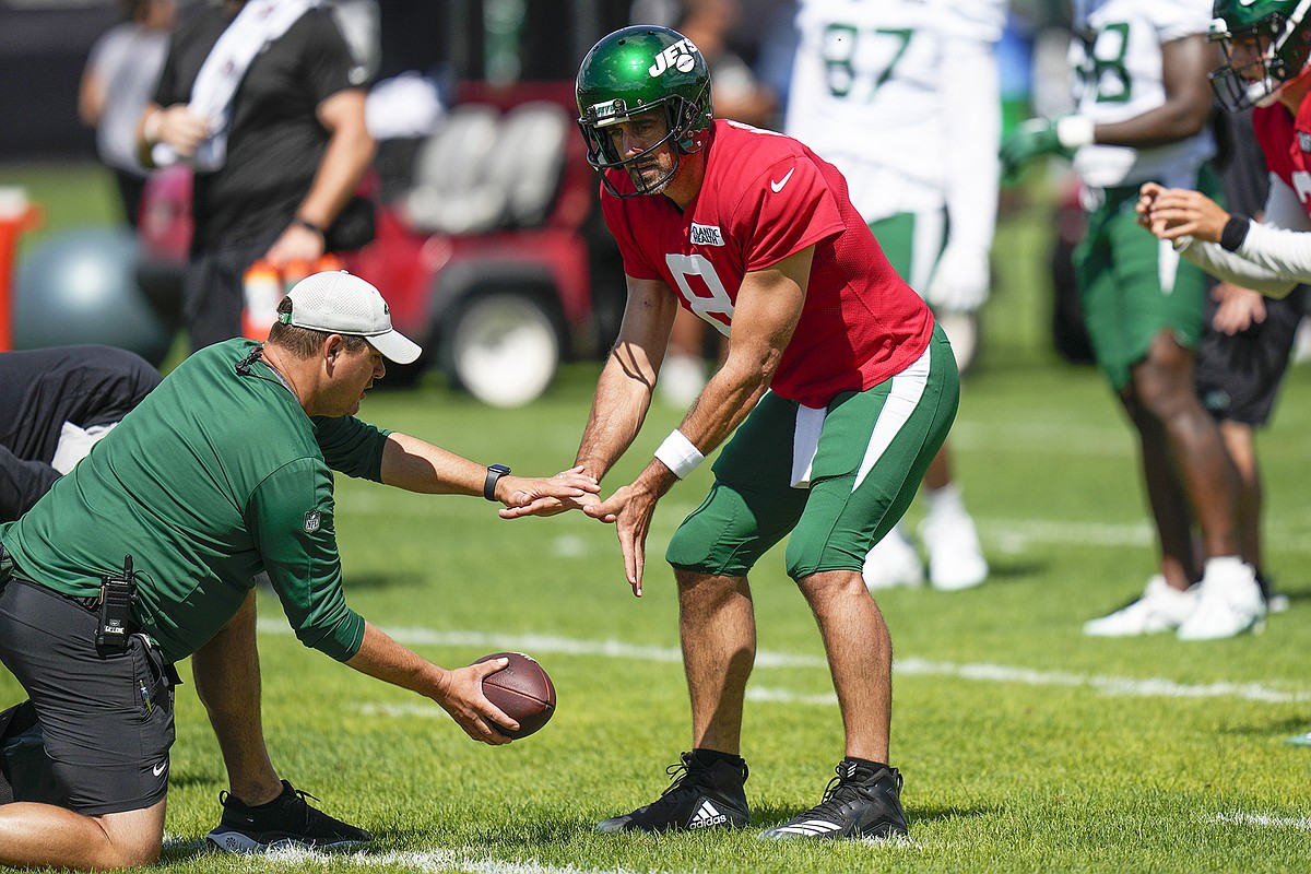 Rodgers defends Hackett, fires back at Payton | Jefferson City News Tribune