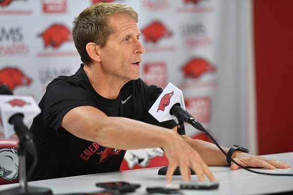 'We've got old guys': Experience a plus on Muss' latest roster | Whole ...