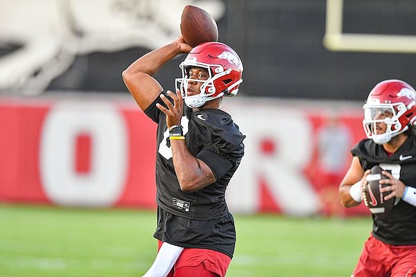 Razorback camp notebook: Backups still battling, WR impresses | Whole ...