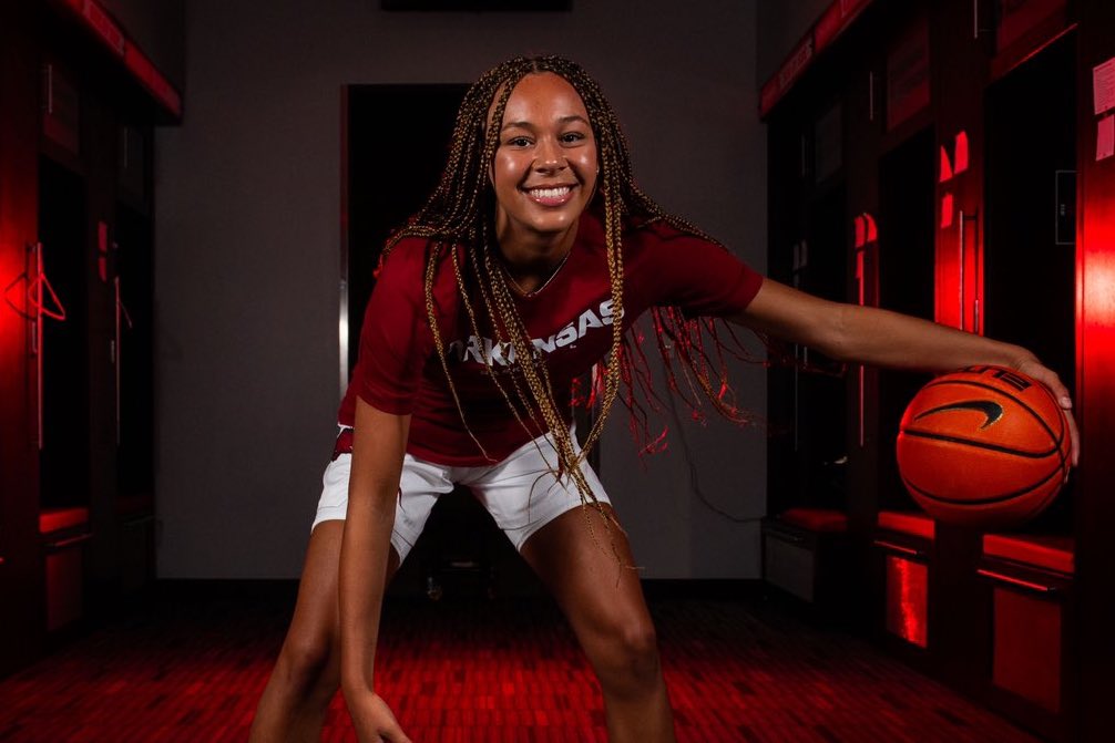 WholeHogSports - Get to know: ’24 commitment Phoenix Stotijn