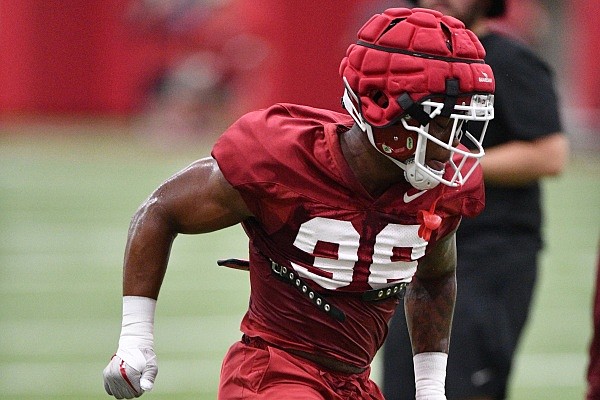 Razorback camp report: Defense starts fast again | Whole Hog Sports