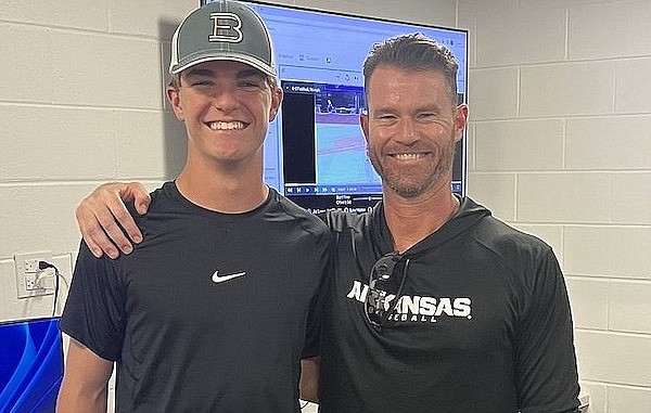 Razorback baseball pledge’s family full of UA graduates | Whole Hog Sports