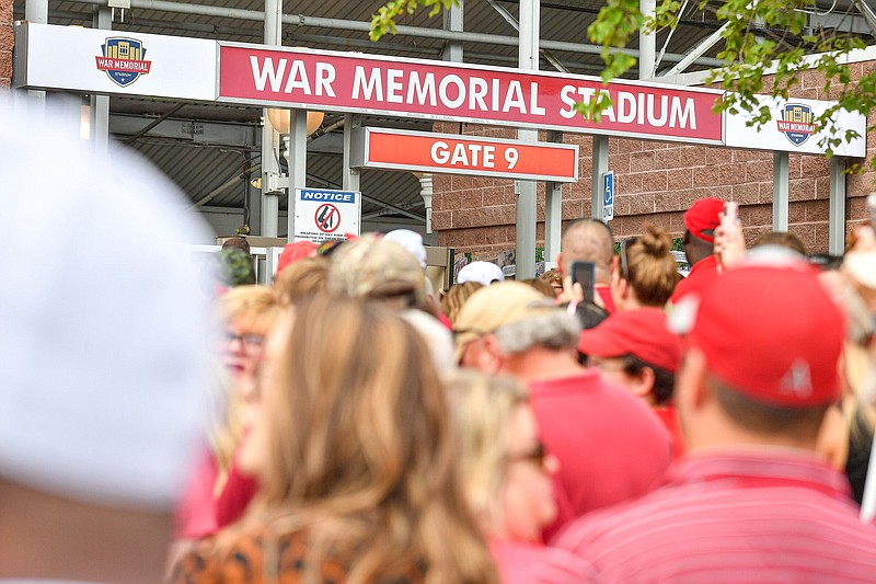 Razorback fans weigh in on LR venue | The Arkansas Democrat-Gazette ...