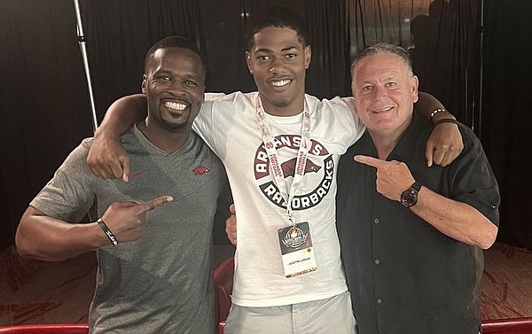 Get to know: ’24 LB commitment Justin Logan | Whole Hog Sports